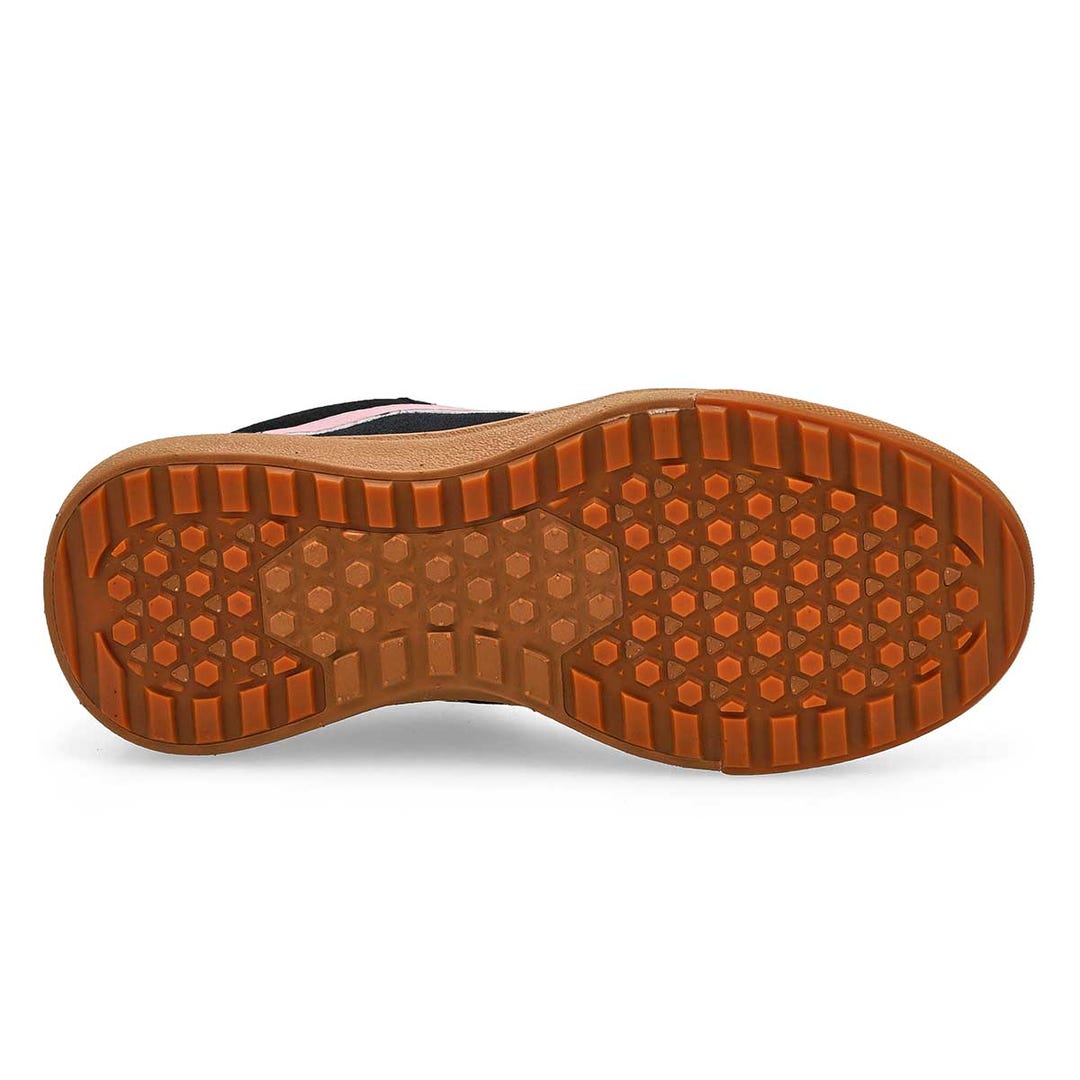Vans Women's Range EXP Lace Up Sneaker - Bla | SoftMoc.com